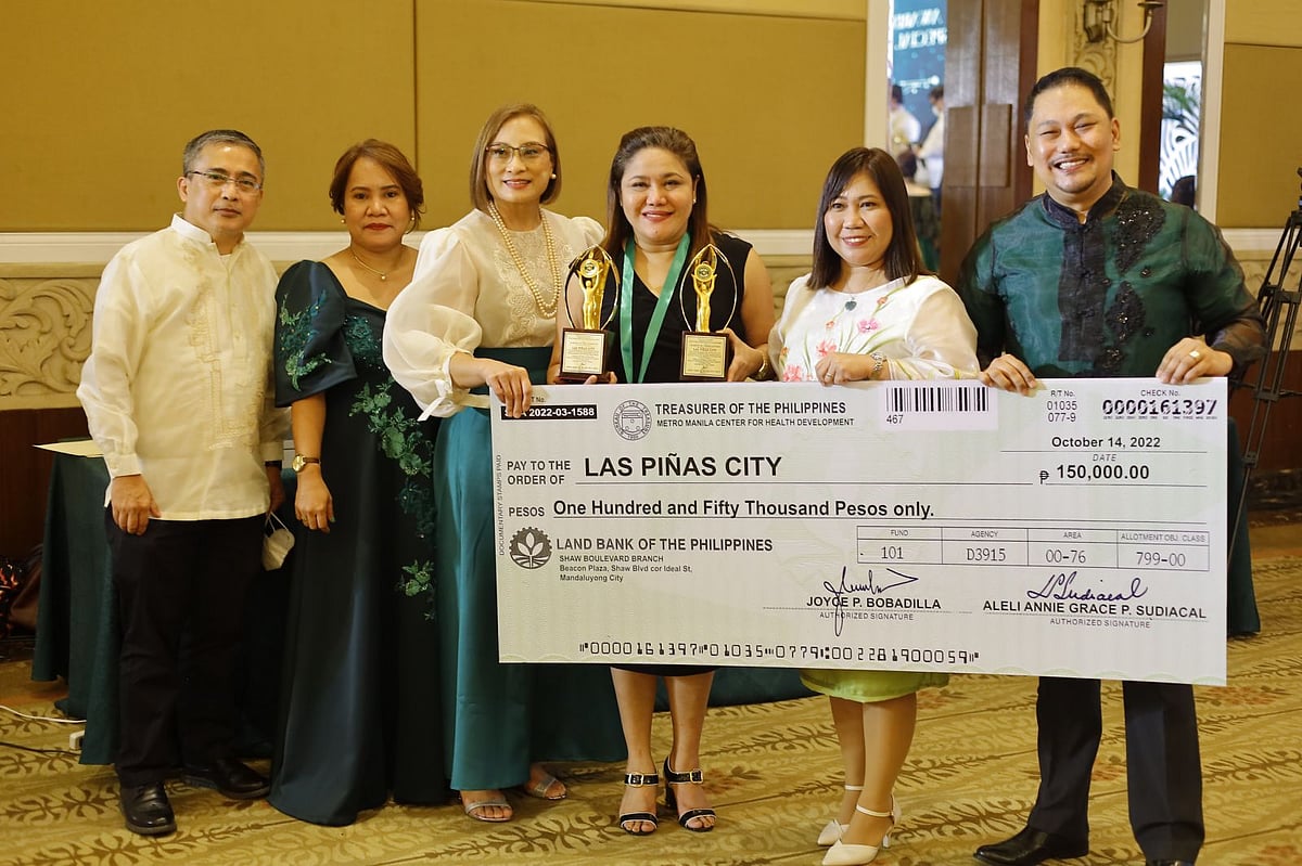 Las Piñas marks health milestones