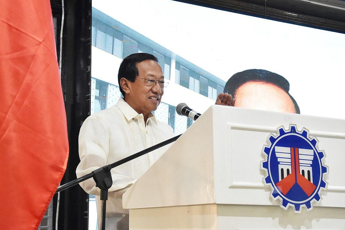 Bonoan back as DPWH chief