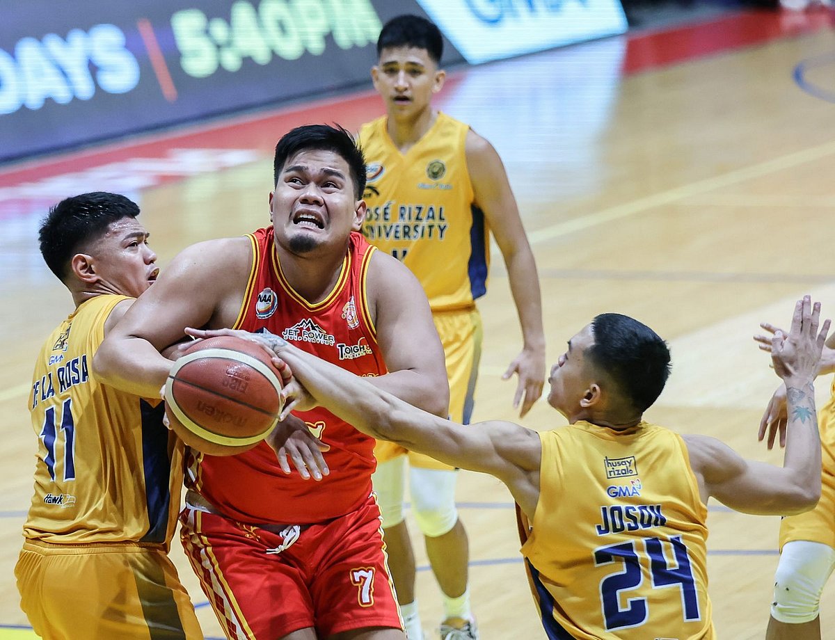 Stags down Heavy Bombers