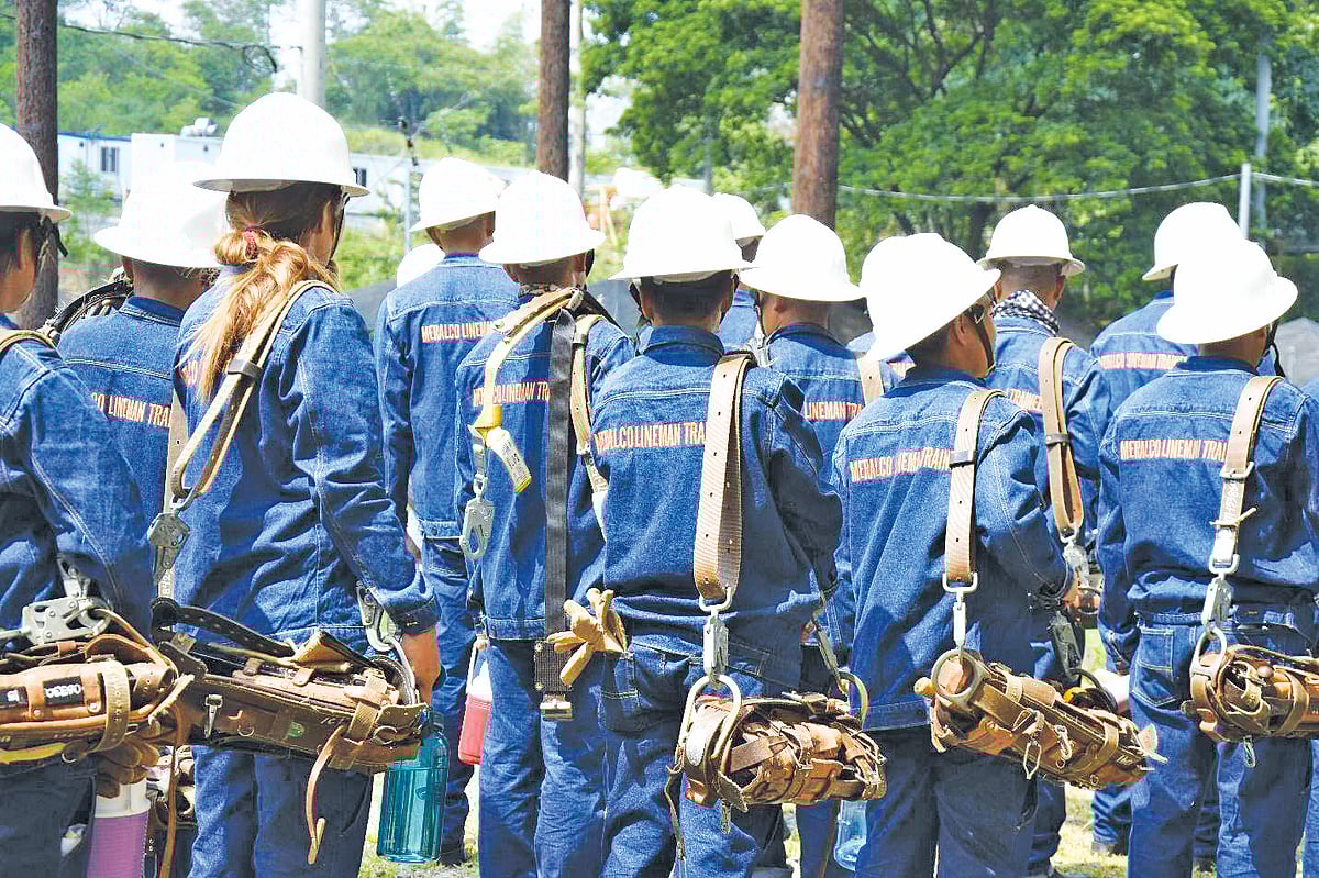 More female linecrew ready to climb new heights