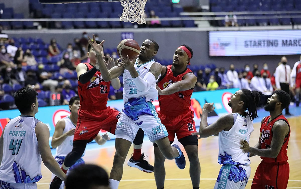 Maxwell makes PBA return
