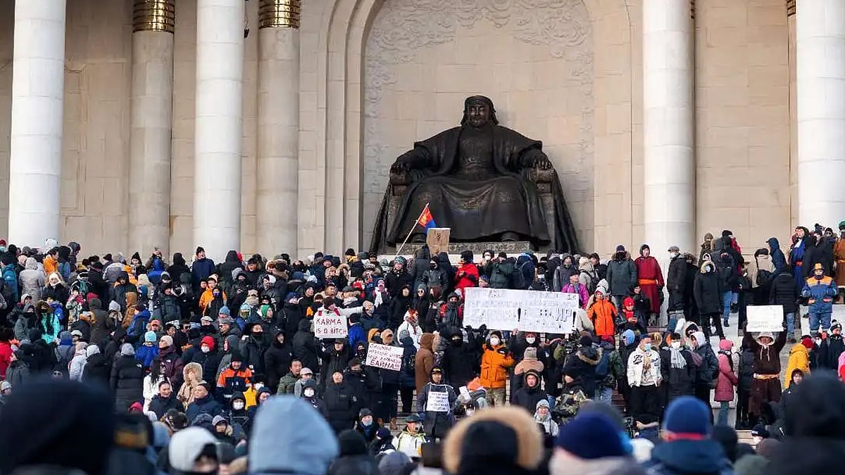 Thousands rally against corruption, inflation in Mongolia