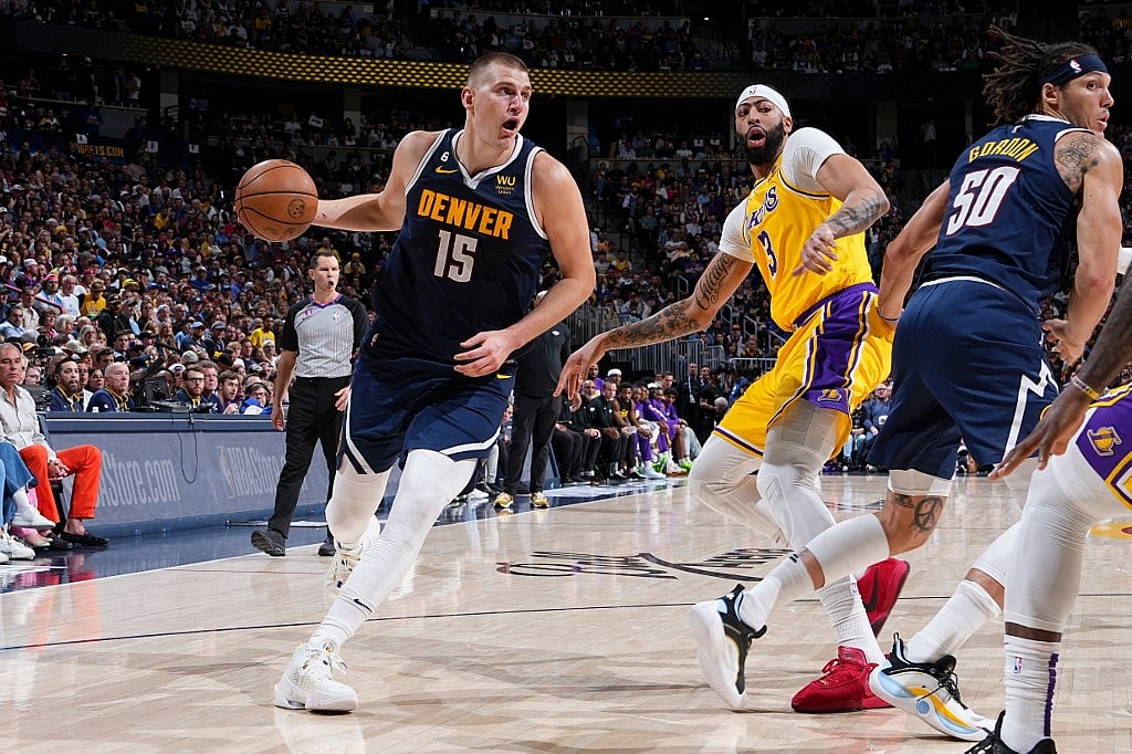 Murray leads Nuggets rally in 108-103 win over Lakers