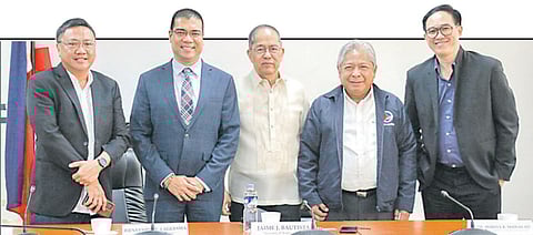 EDSA walkway starts with Smart’s help