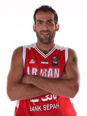 Iran’s basketball great Haddadi retires from national team
