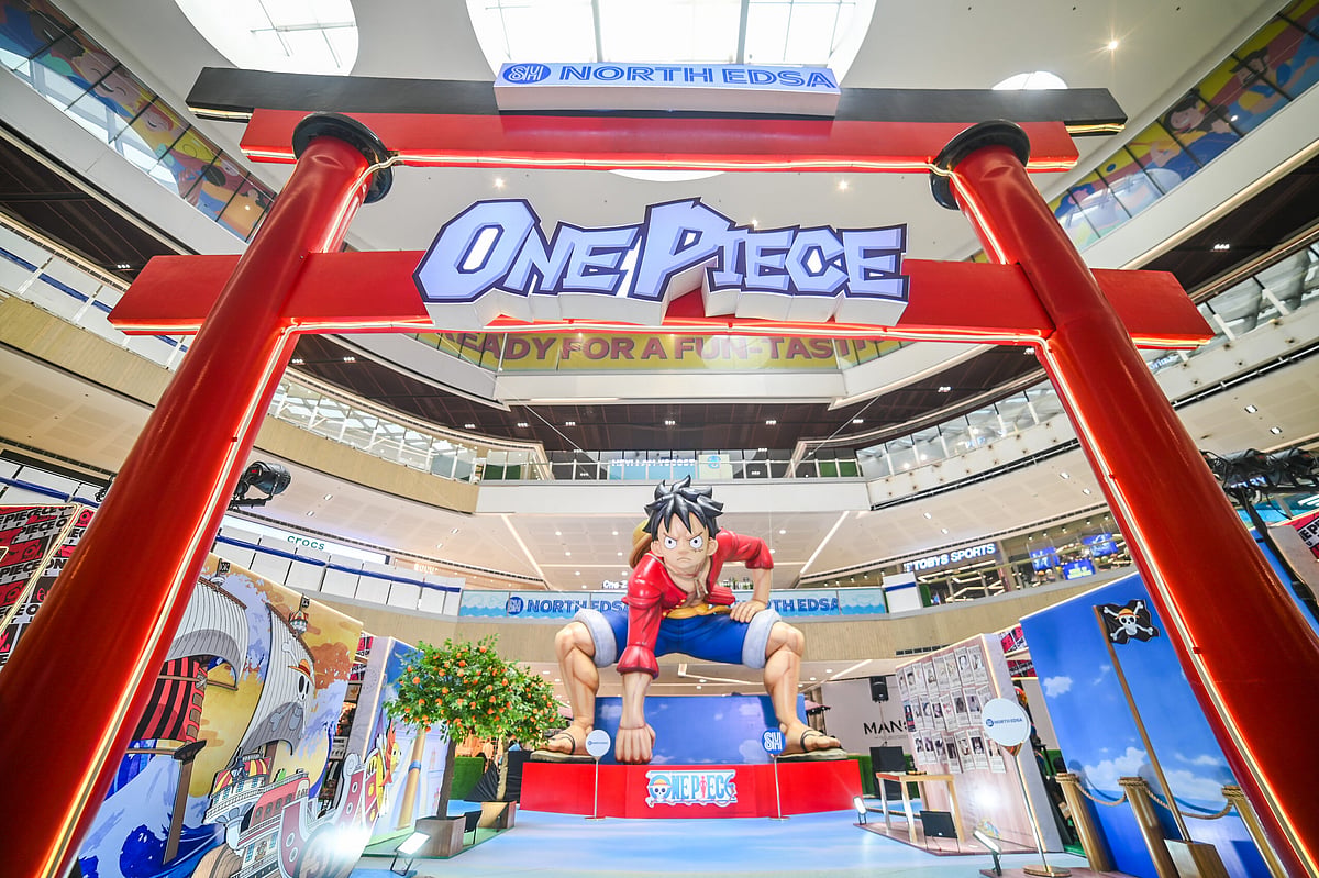 21-ft tall straw hat Luffy sets sail to SM North EDSA for Animezing ...