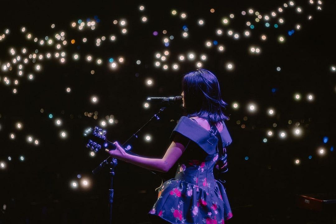 Indonesian singer Niki shows love to Filipino fans