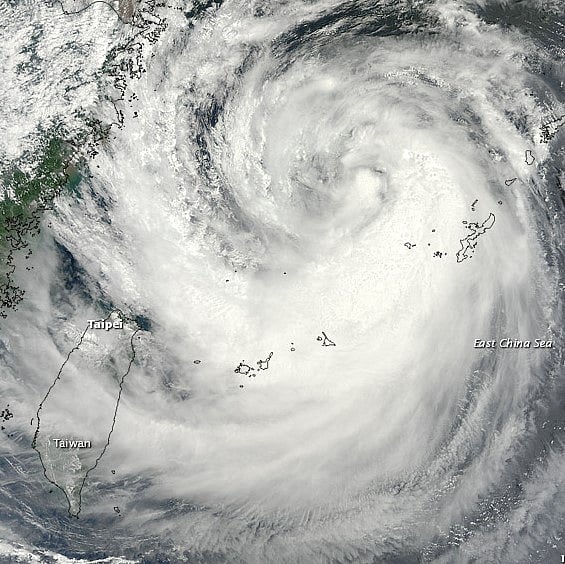 Typhoon ‘Haikui’ makes landfall in Taiwan