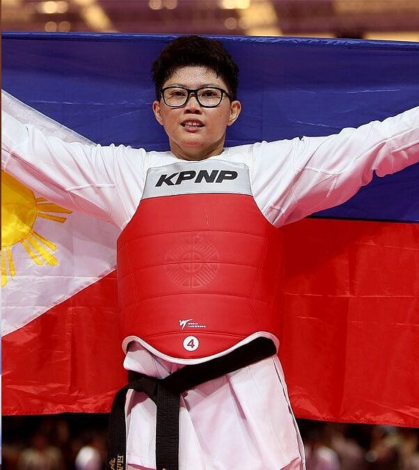 Alora bids Phl Team goodbye