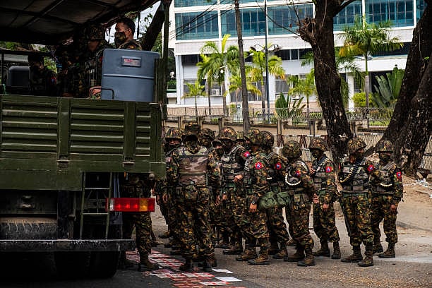 Myanmar military pounds Rakhine town