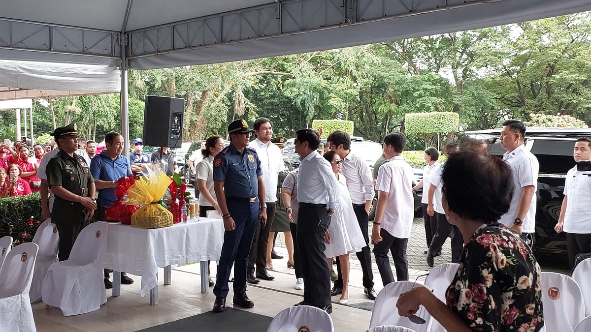 PBBM, family pay respects to father at Libingan ng mga Bayani