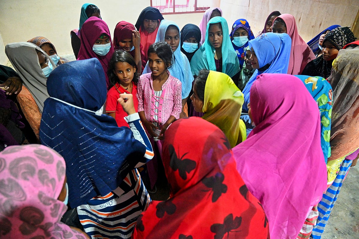 Some of over 300 Rohingya refugees on Indonesian beaches transferred to ...