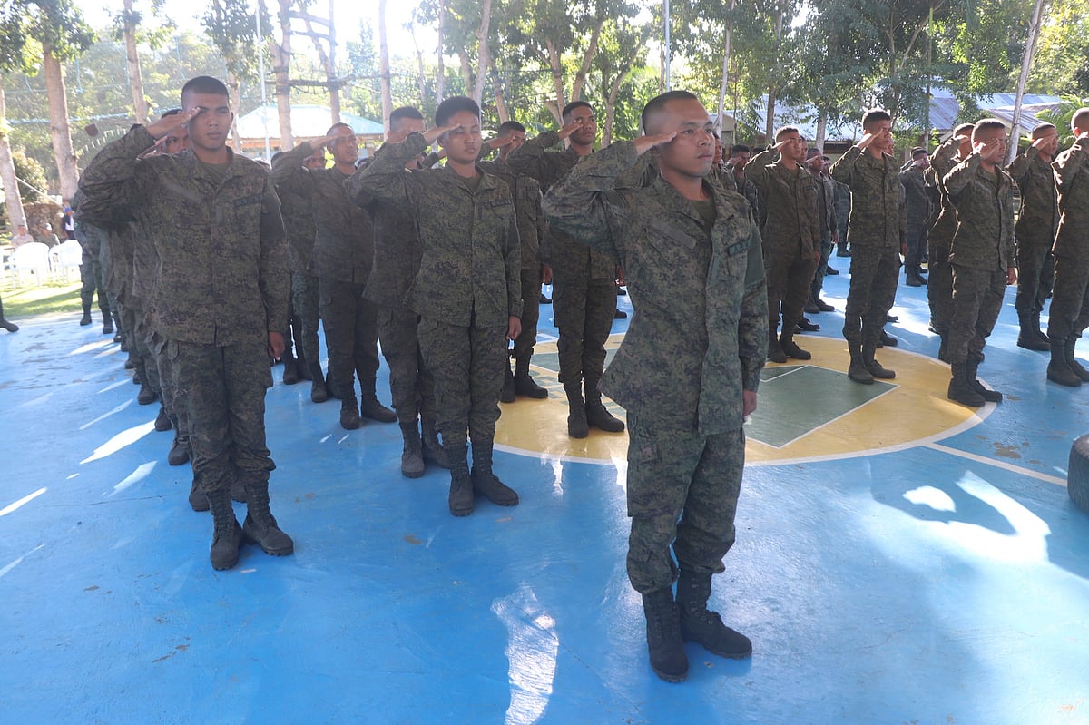 140 CAFGUs finish training