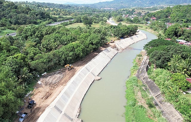 DPWH completes Hermosa flood project