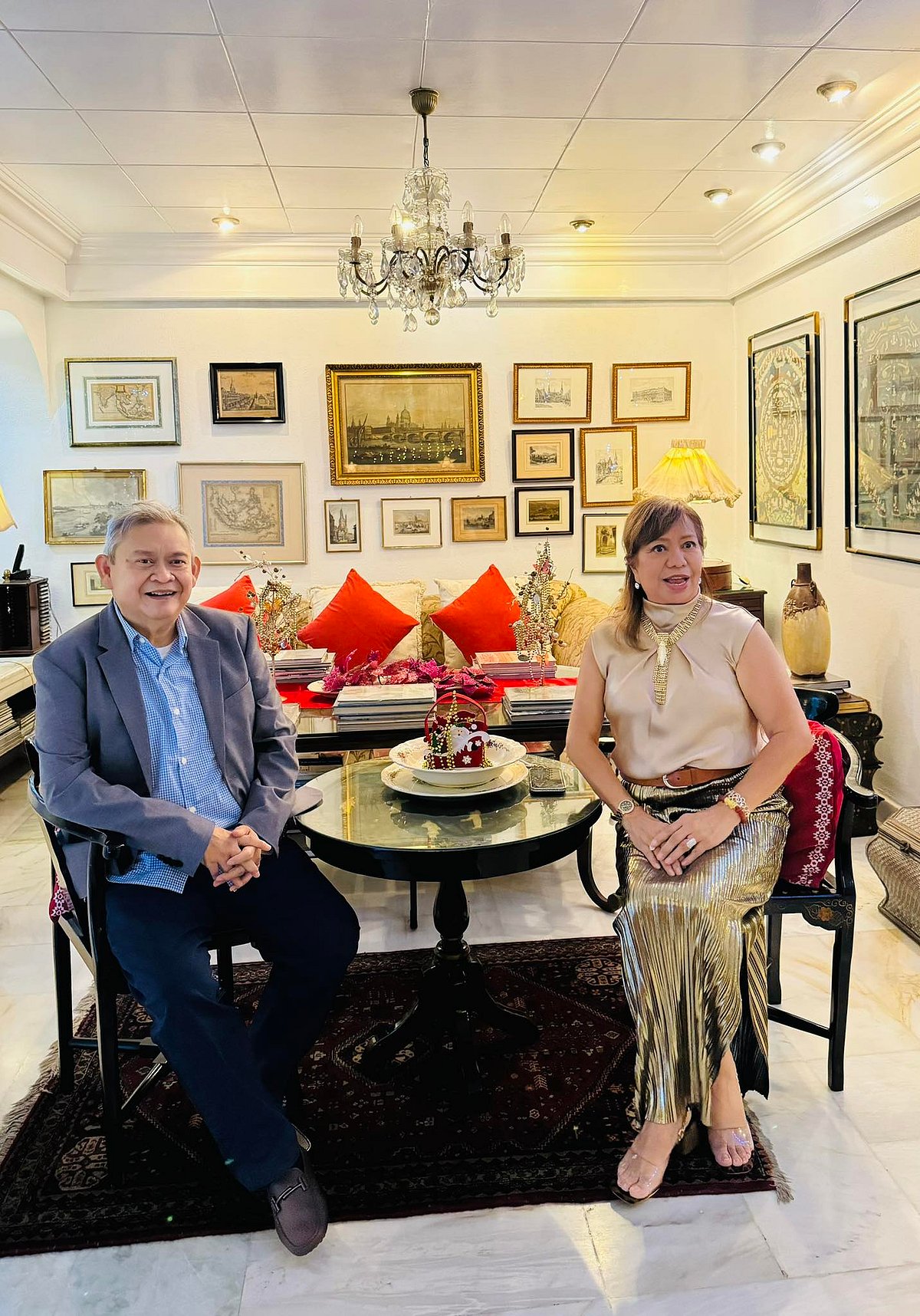 Gunther and Joanne Matschuck welcome the Frenzy Artsies to their ...