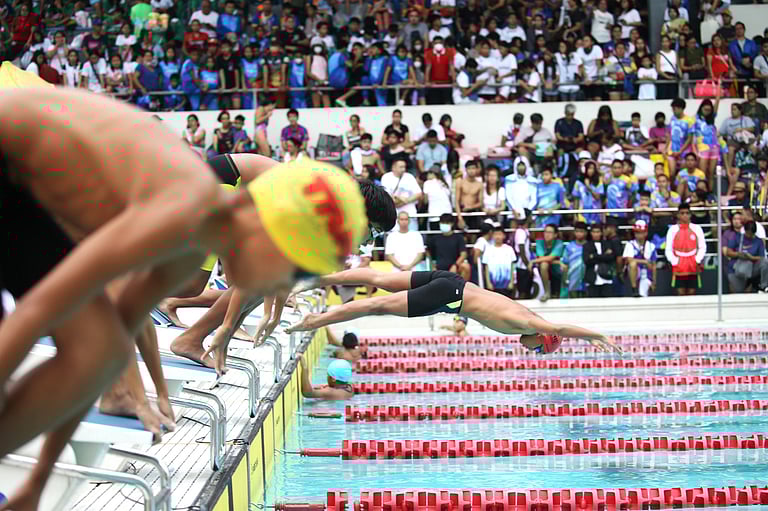 Pabalan makes huge splash