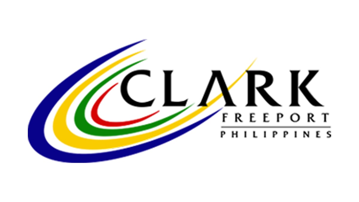 Clark bolsters business ties