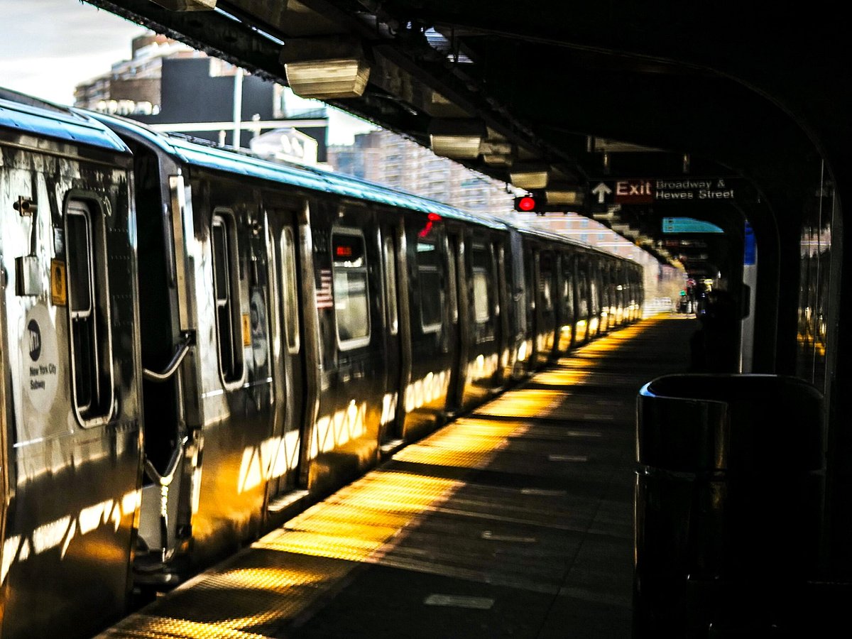 New York subway trains collide injuring 24