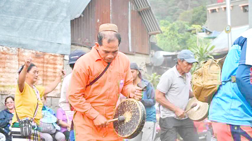 Tribesmen ‘summon’ rain for firefighting