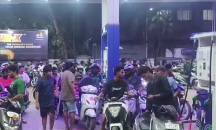 Motorists crowded petrol stations in various parts of Tamil Nadu ...
