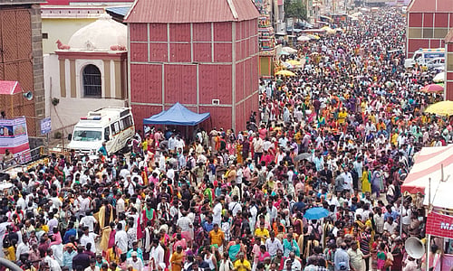 திருவண்ணாமலையில் விடிய விடிய கிரிவலம் சென்ற லட்சக்கணக்கான பக்தர்கள் ...