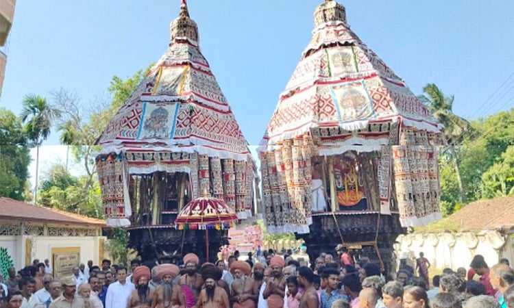 தருமபுரம் ஆதீனம் கோவில் தேர் விழா, யானை உதவியுடன் தேரோட்டம் உற்சாகம் ...