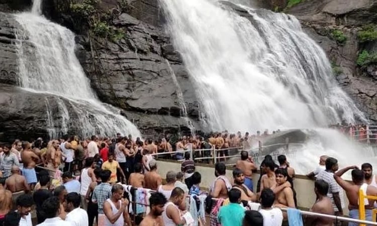 Ban on tourists bathing at the Old Courtallam Falls in Tenkasi ...