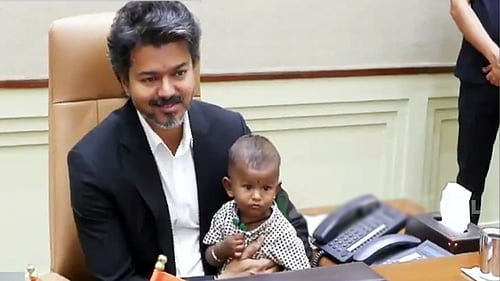 “கீர்த்தி சக்ரா” விருது பெற்ற தமிழக ராணுவ வீரர் குடும்பத்தினருடன் முதல் ...