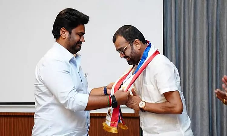 தவெக-வை விட்டு புதிய கட்சிக்கு தாவிய தாடி பாலாஜி