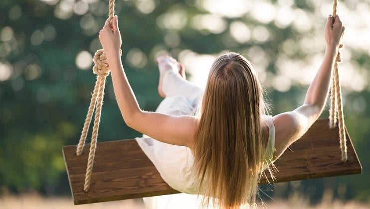 Health Benefits of Swing: झुला झुलण्याचे आहेत आरोग्यदायी फायदे
