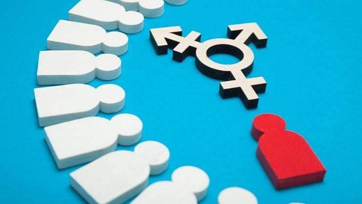 Transgendering महिला पोलीस कॉन्स्टेबलला 'ट्रांन्सजेंडरींग' साठी सरकारची ...