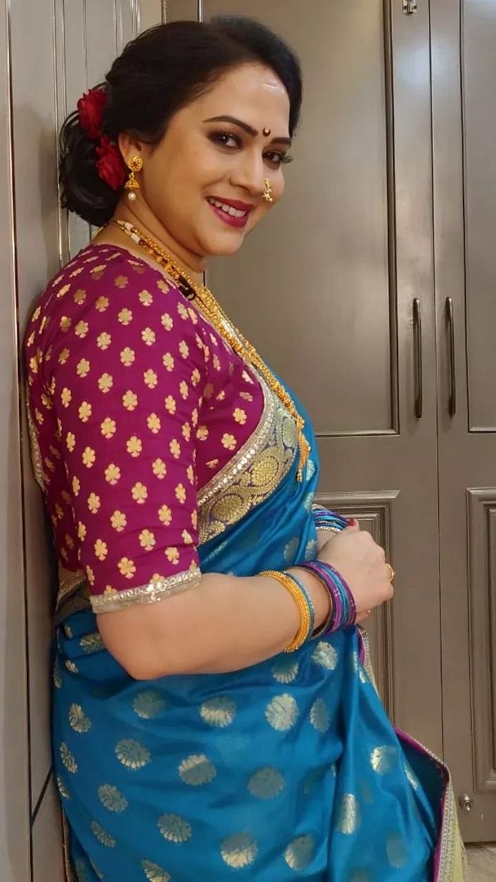 Singer Bela shende; गायिका बेला शेंडेचा हटके मराठमोळा लूक