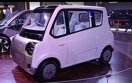 Mahindra Atom EV टाटाच्या Tiago EV पेक्षा निम्म्या किमतीत मिळेल, जाणून घ्या काय आहे खास?