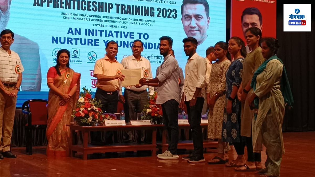 आवडीच्या क्षेत्रात भविष्य घडविण्याचे ध्येय बाळगा|mla chandrakant shetye ...