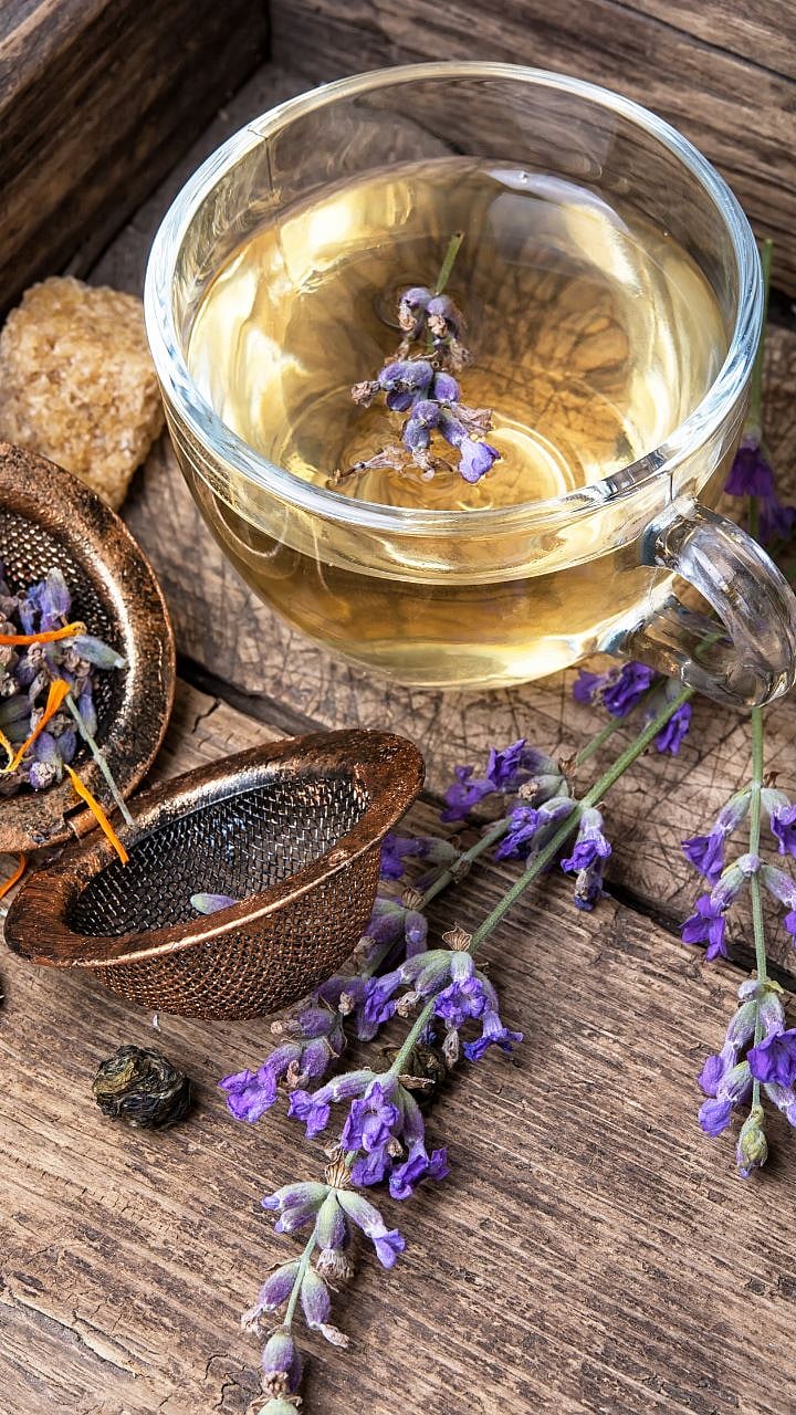 चहाचे 'हे' प्रकार तुमचा स्ट्रेस करतील कमी types of tea this types of ...