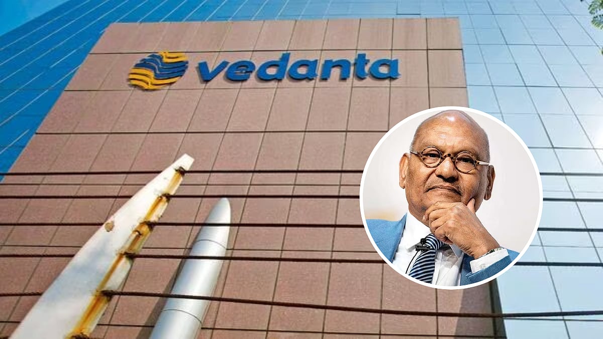 वेदांता गोव्‍यातील खाणी कर्जफेडीसाठी विकणार? | Mining giant Vedanta to ...