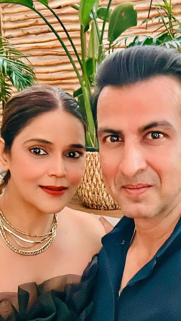 अभिनेता रोनितने पत्नीशी गोव्यात पुन्हा केले लग्न| Bollywood Actor Ronit ...