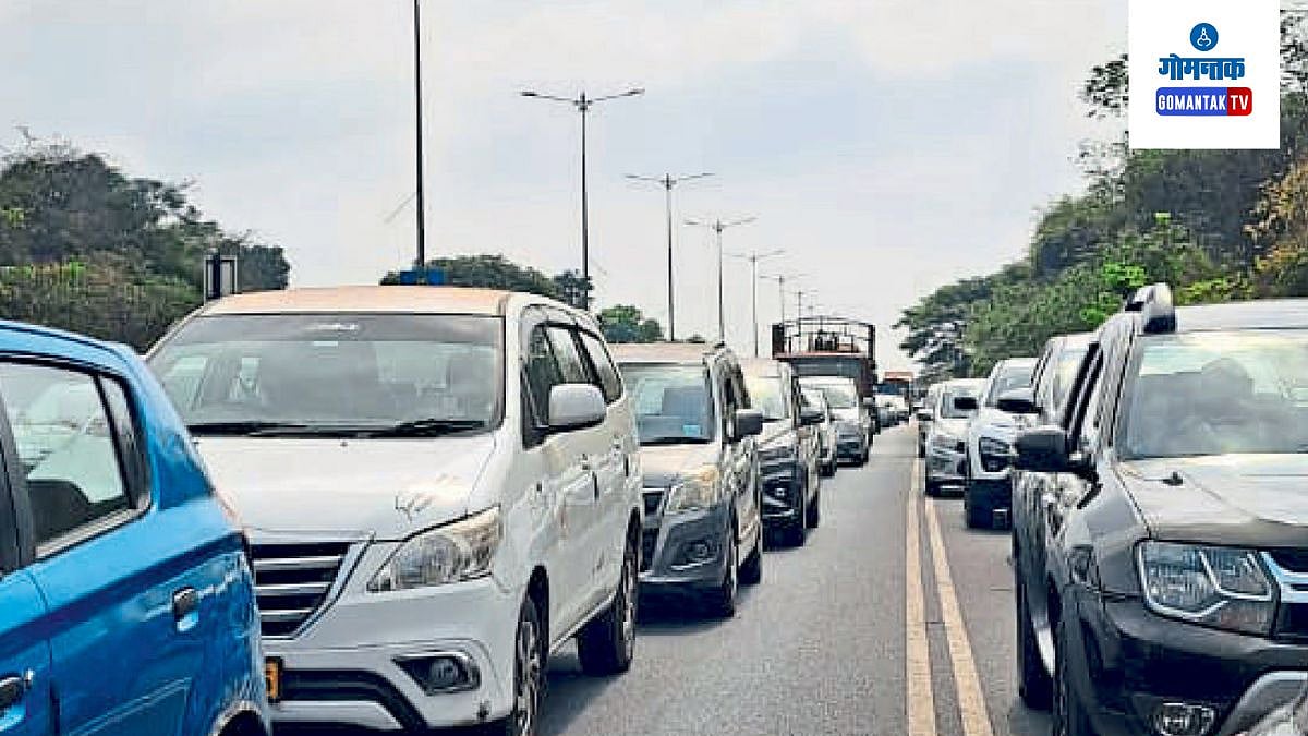 चिंबल नाक्यावर कोंडी; दहावीच्या परीक्षा सुरू असल्याने पालकांमध्ये चिंता ...