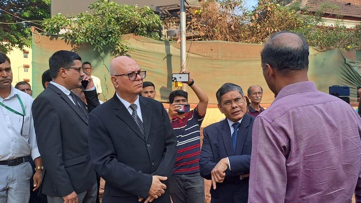 Panaji Smart City: पणजीवासीयांच्या डोळ्यात ‘धूळफेक’च! वाहनचालकांची गोची ...