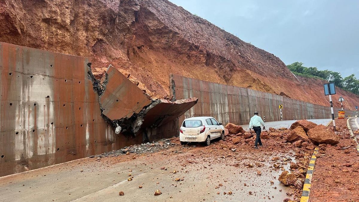 Mumbai Goa Highway:...अन् शक्यता खरी ठरली, पेडण्यात NH66 वर संरक्षक ...