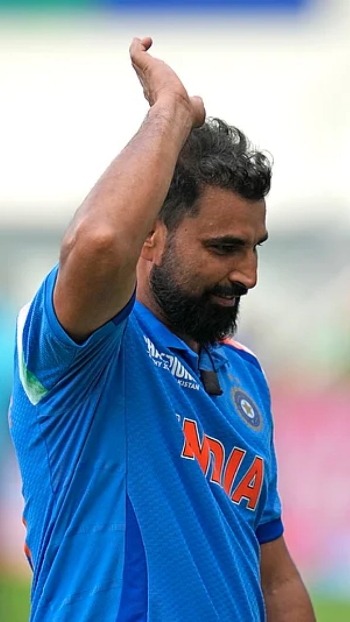 IND VS PAK: मोहम्मद शमीच्या नावावर लाजिरवाणा विक्रम; पहिल्याच षटकात ...