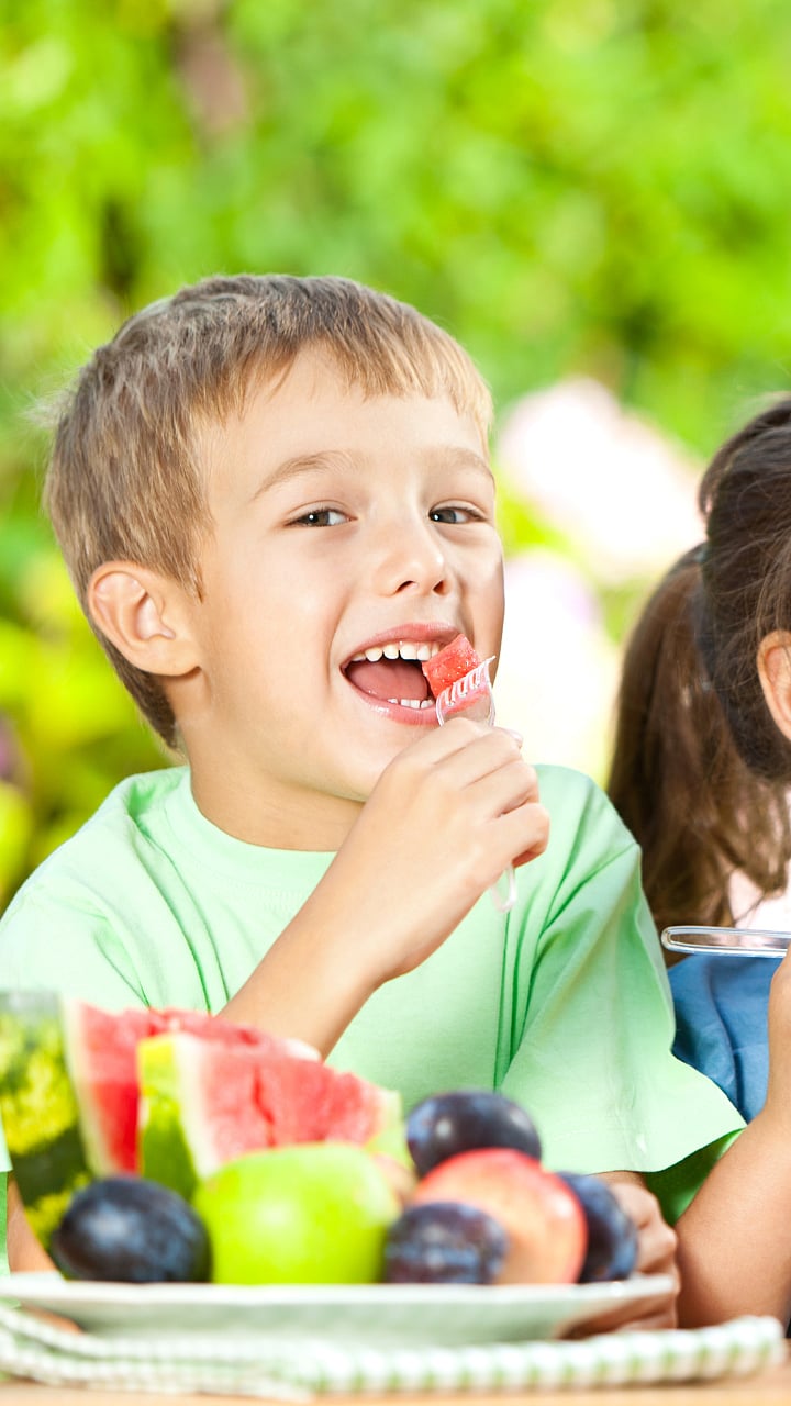 आहारात 'ही' 5 सुपरफूड्स दिली, तर मुलं कधीच आजारी पडणार नाही | Dainik ...