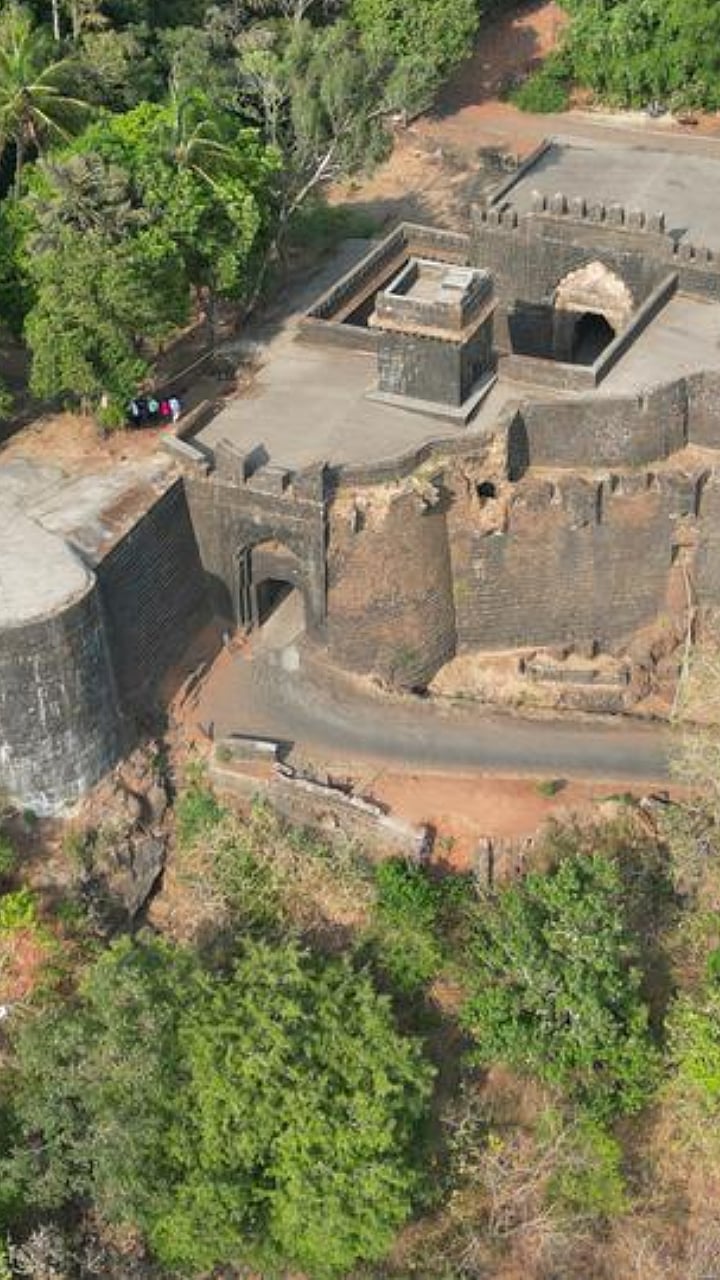 Panhala Fort: भव्यता, इतिहास आणि ट्रेकिंग! पन्हाळा किल्ला तुम्हाला ...