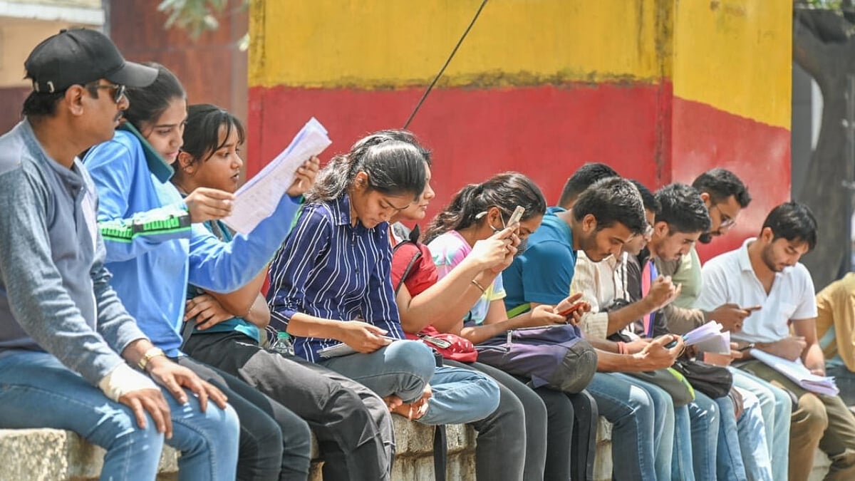Why Students Should Choose Humanities and Arts: Importance and Future Scope