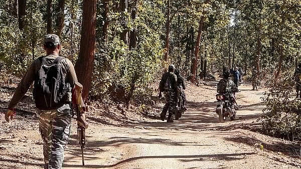 Gadchiroli Naxal Surrender: Six Senior Cadres With Rs 65L Bounty Give ...