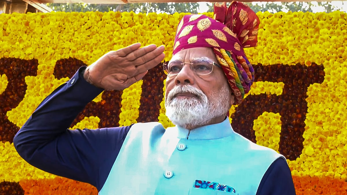 R-Day 2026: PM Modi Wows in Rajasthani Safa at Republic Day