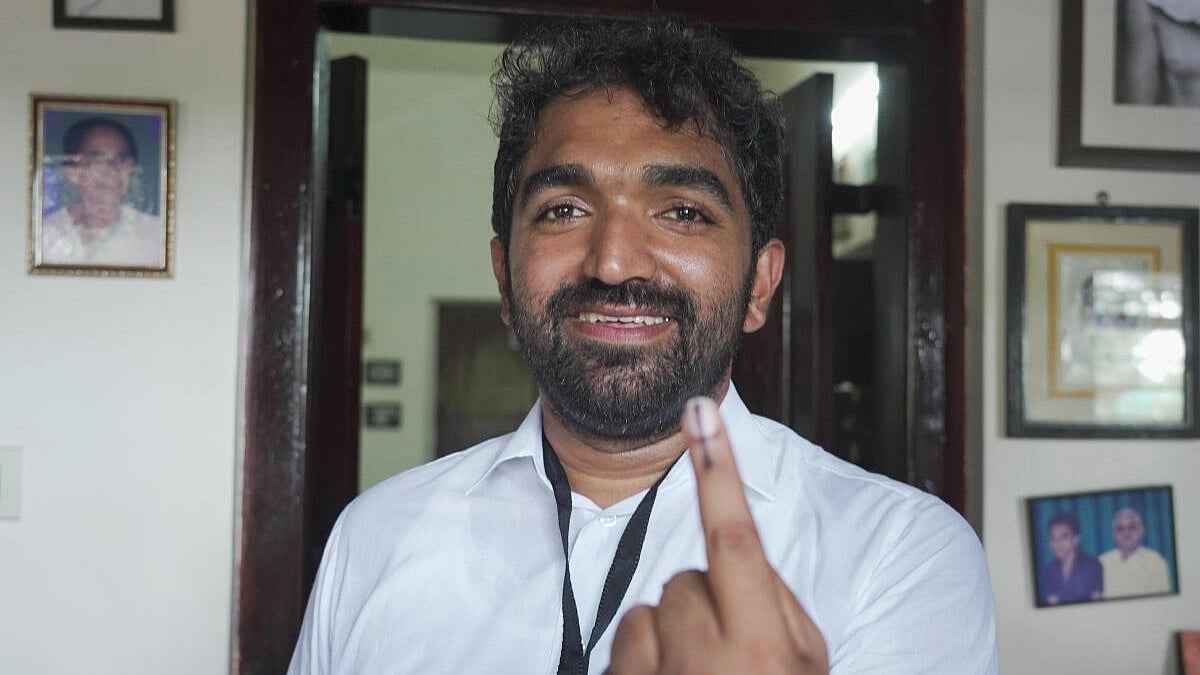 Chandy Oommen takes oath as Puthuppally MLA