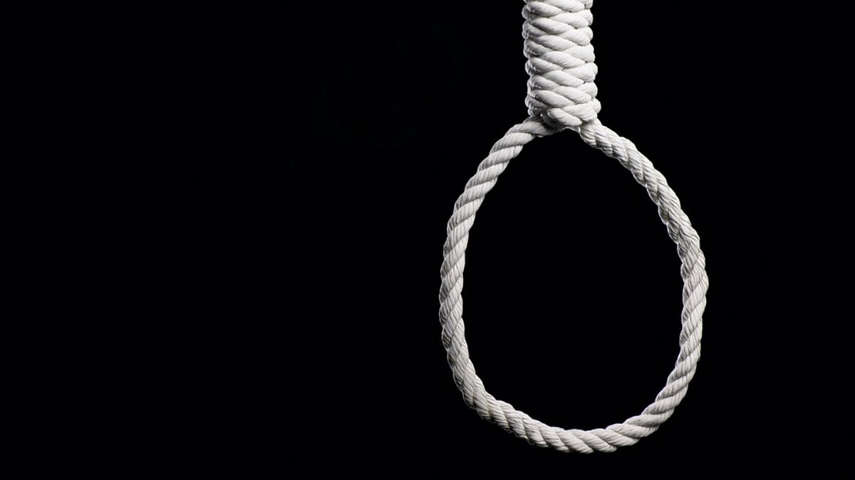 Woman found hanging at her house in Mumbai slum
