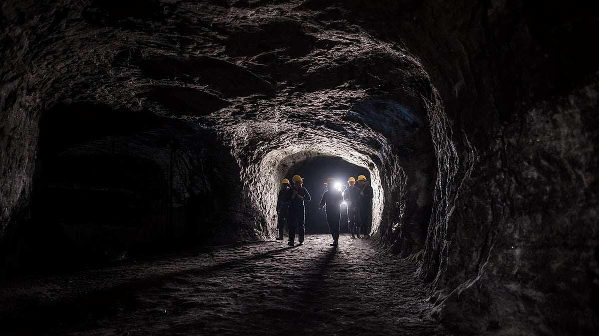 Three seriously injured in mine collapse in Bengal