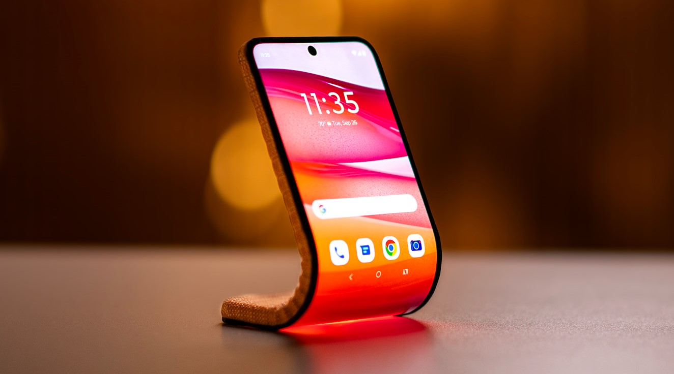 Motorola's concept foldable phone can transform into slap-on smart bracelet
